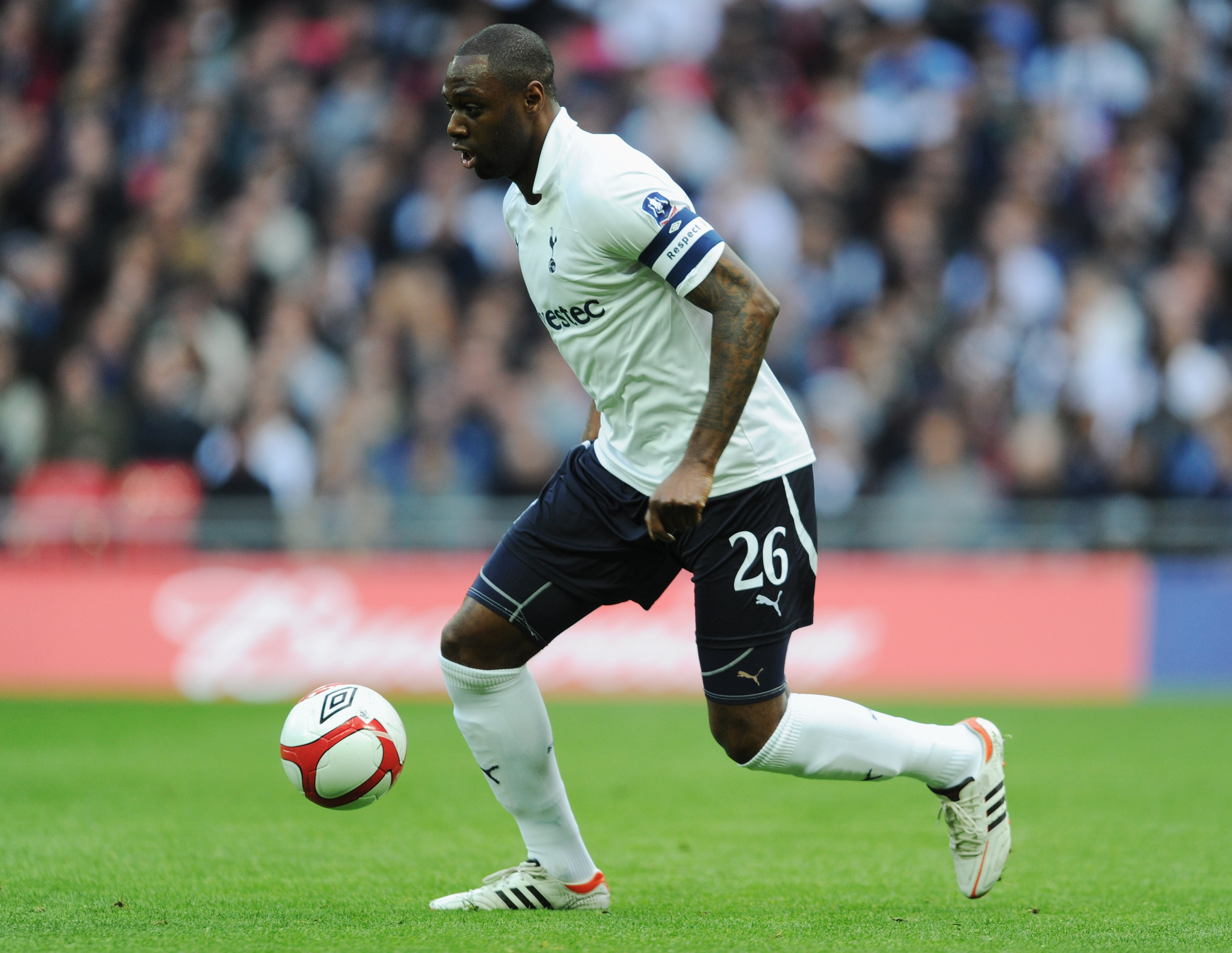 Spurs legend King blends in with the crowd - Sportsbeat Feed